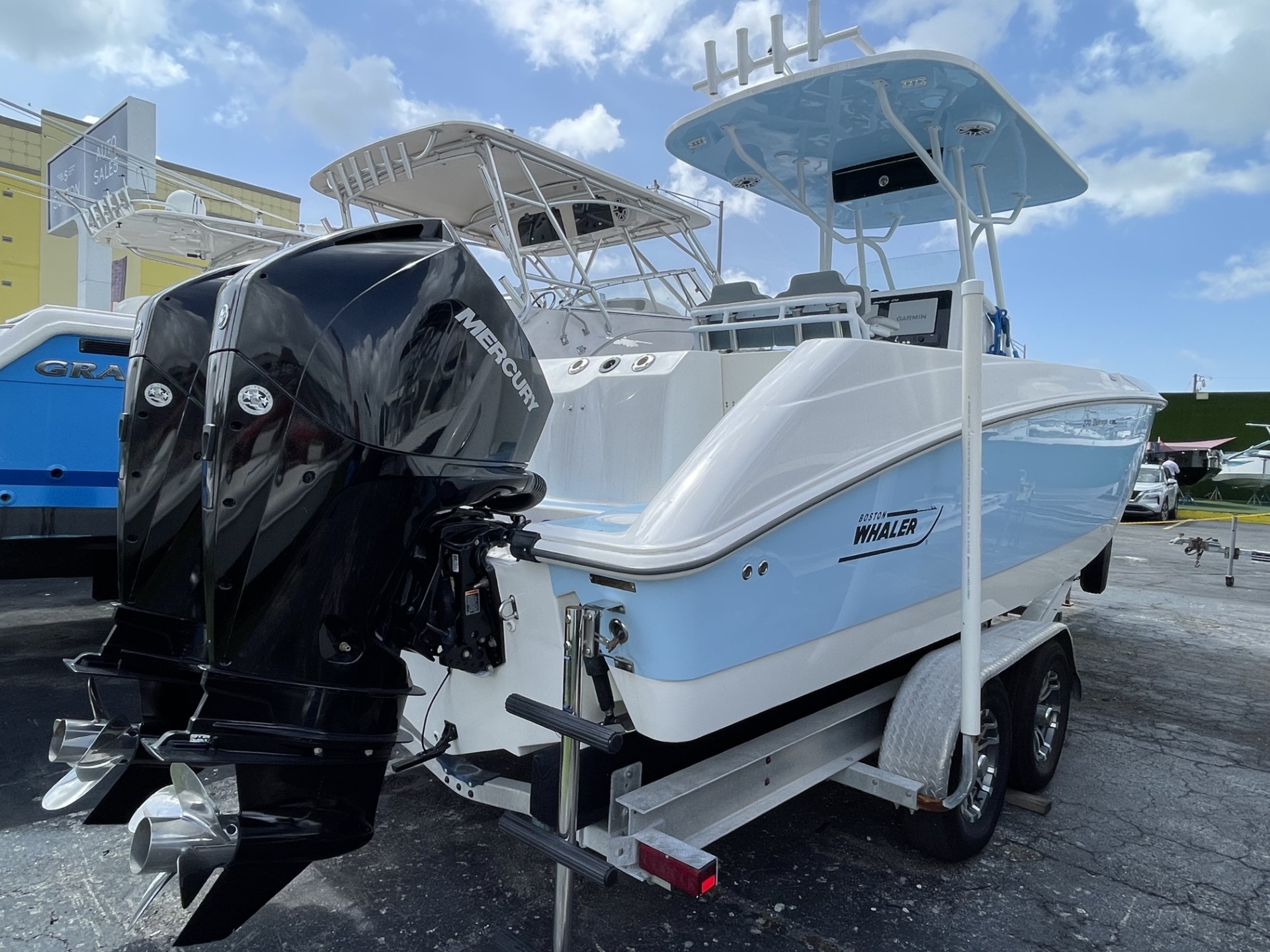2003 BOSTON WHALER OUTRAGE 270 - Miami Boat Place