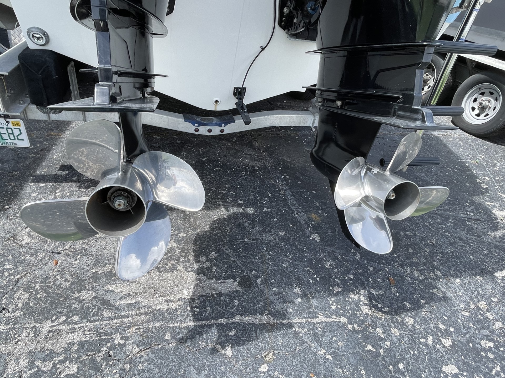 2003 BOSTON WHALER OUTRAGE 270 - Miami Boat Place