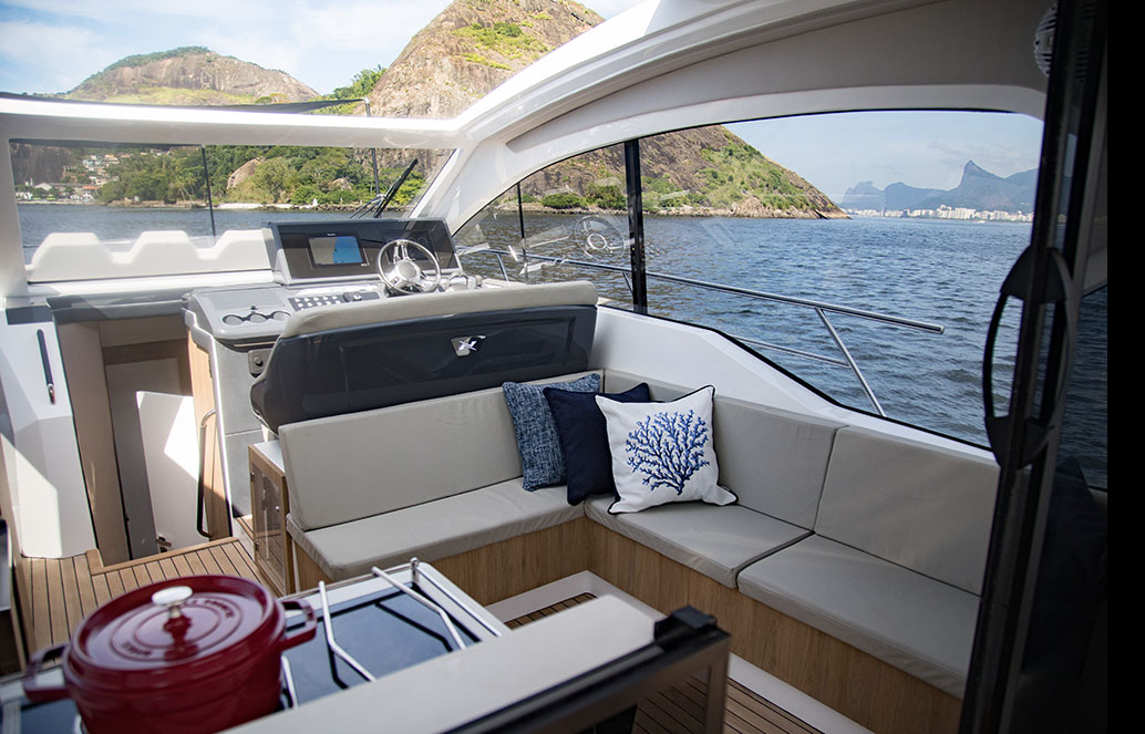 2024 NX BOATS NX 50 INVICTUS - Miami Boat Place