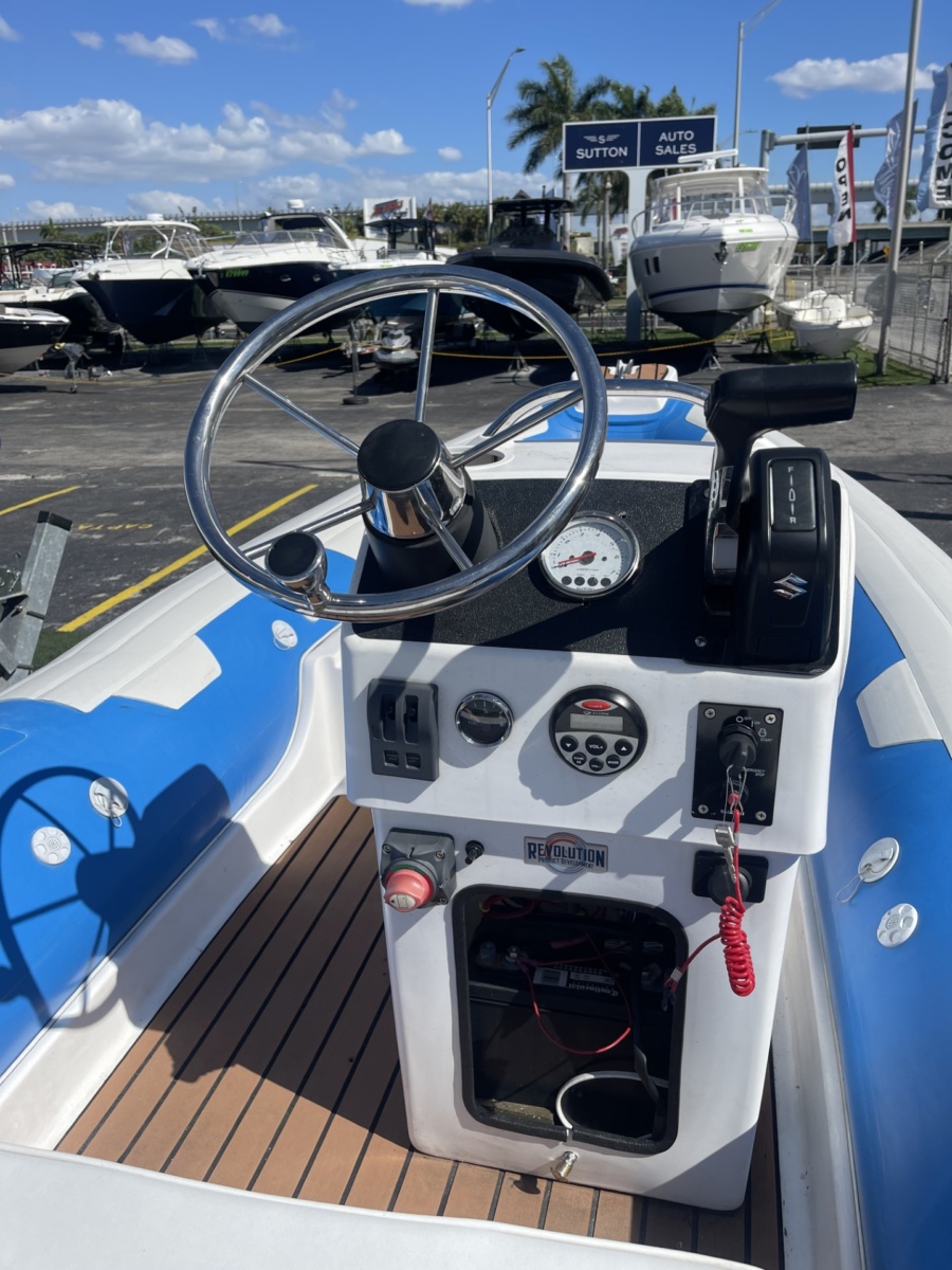Dinghy - NEVER USED !!! - Miami Boat Place