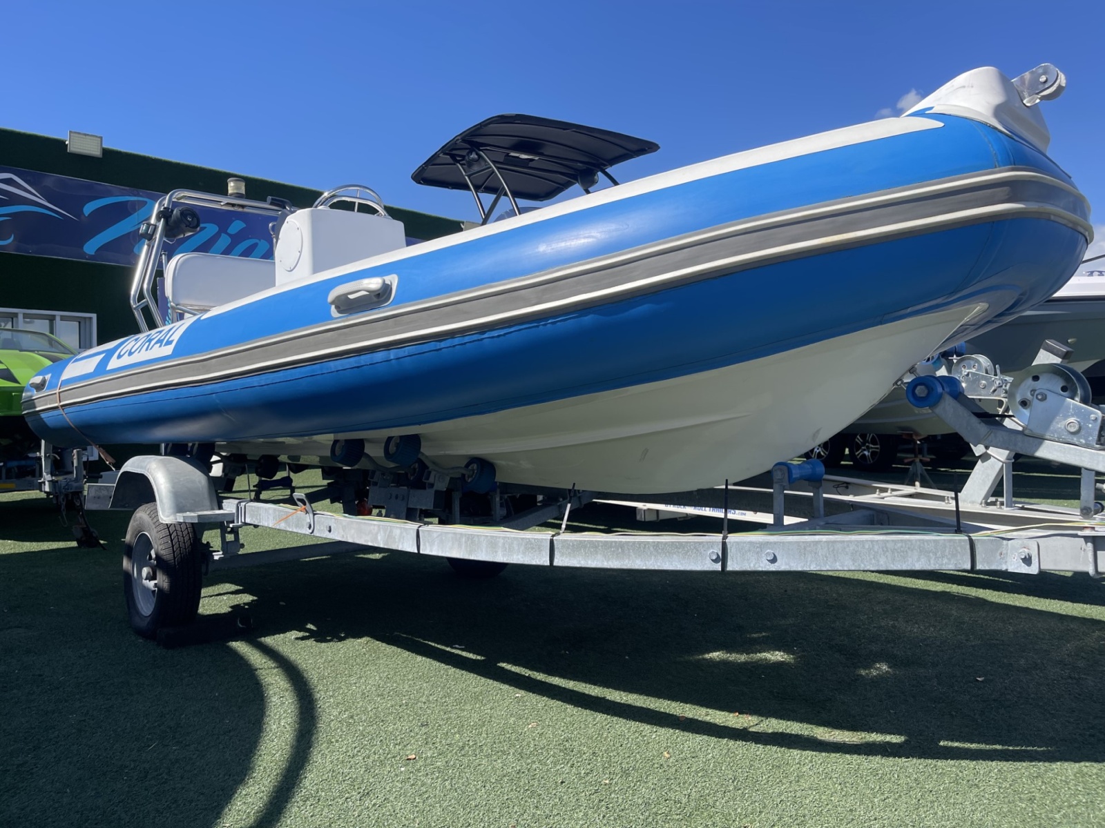 Dinghy - NEVER USED !!! - Miami Boat Place