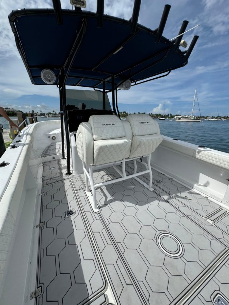 Century 3100cc - Miami Boat Place