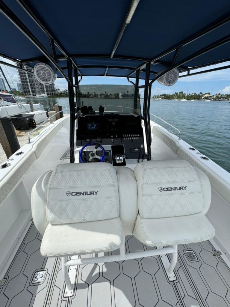 Century 3100cc - Miami Boat Place