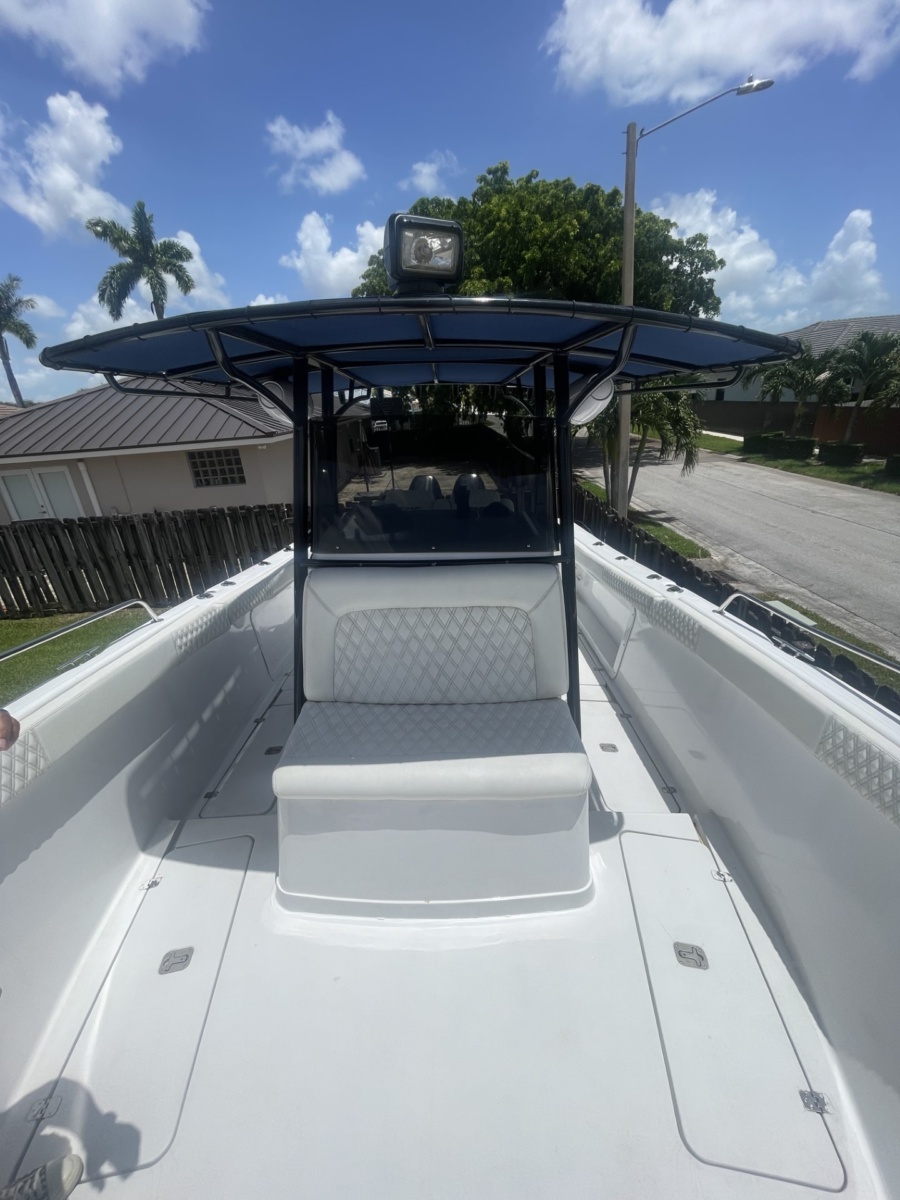 Century 3100cc - Miami Boat Place