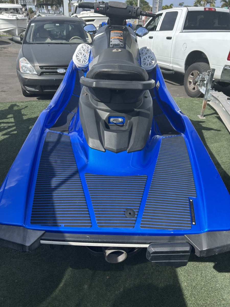 2018 Yamaha EX Deluxe Wave Runner - Miami Boat Place