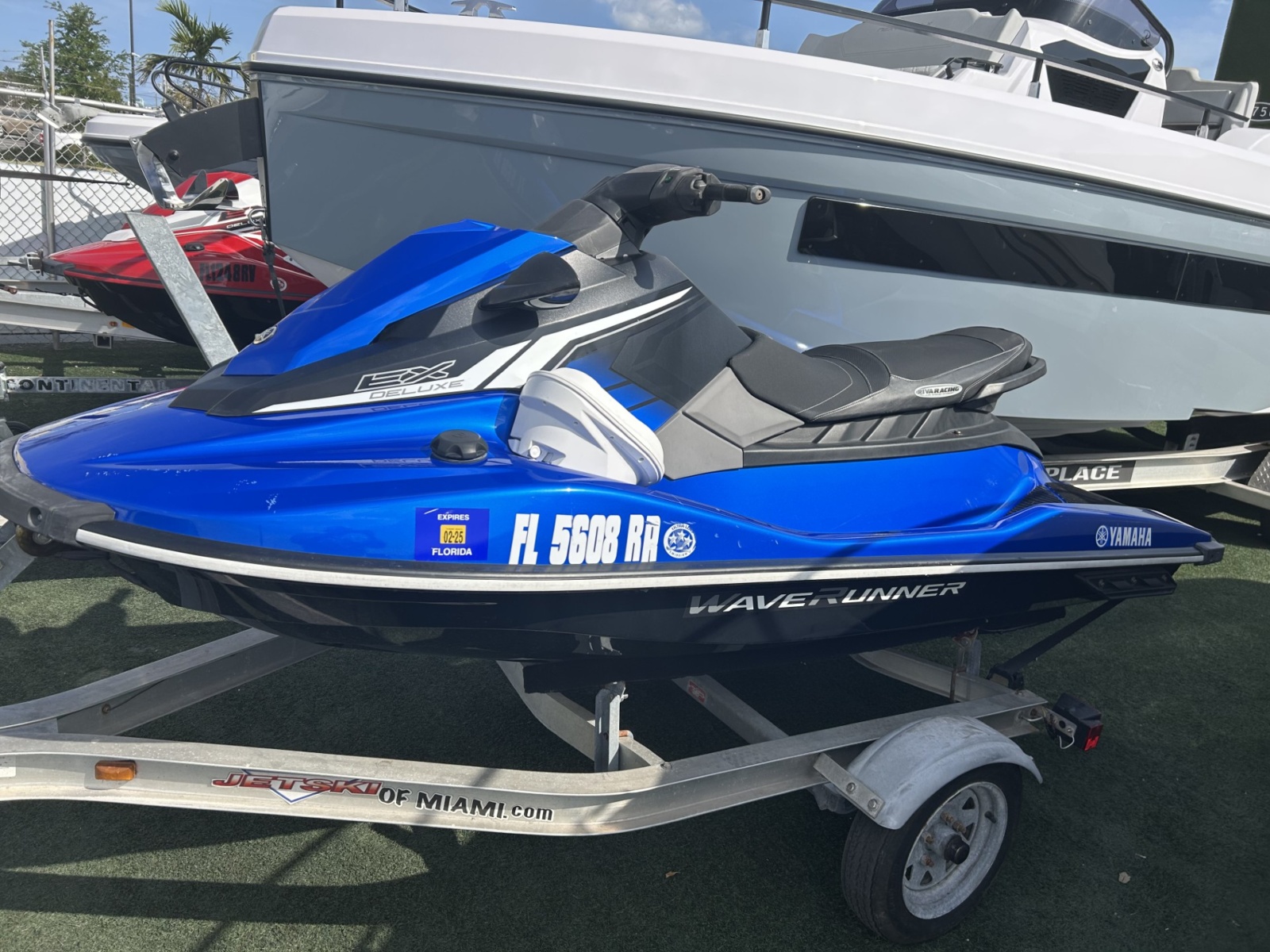 2018 Yamaha EX Deluxe Wave Runner - Miami Boat Place