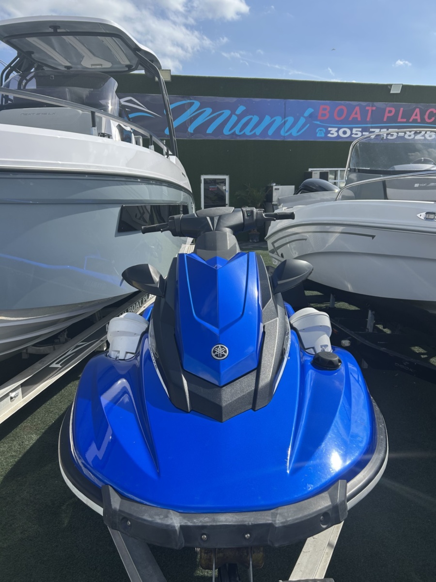 2018 Yamaha EX Deluxe Wave Runner - Miami Boat Place
