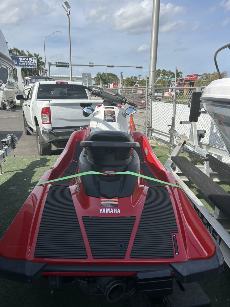 2019 Yamaha EX Deluxe Wave Runner - Miami Boat Place