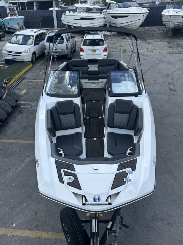 Scarab 255 ID / Wake Edition (2023, Twin Rotax 300 HO New) - Miami Boat ...