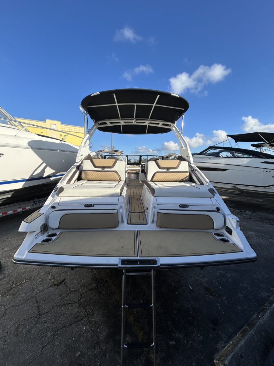 Jet Boat 275SE - Only 35 Hours !!! - Miami Boat Place
