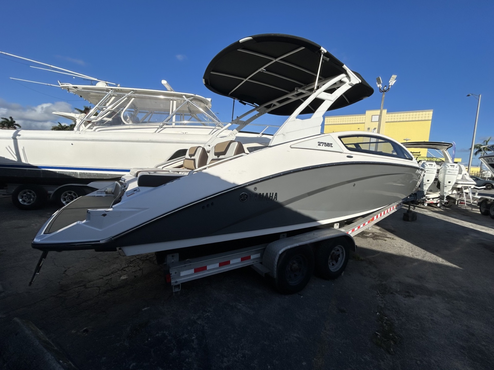 Jet Boat 275SE - Only 35 Hours !!! - Miami Boat Place